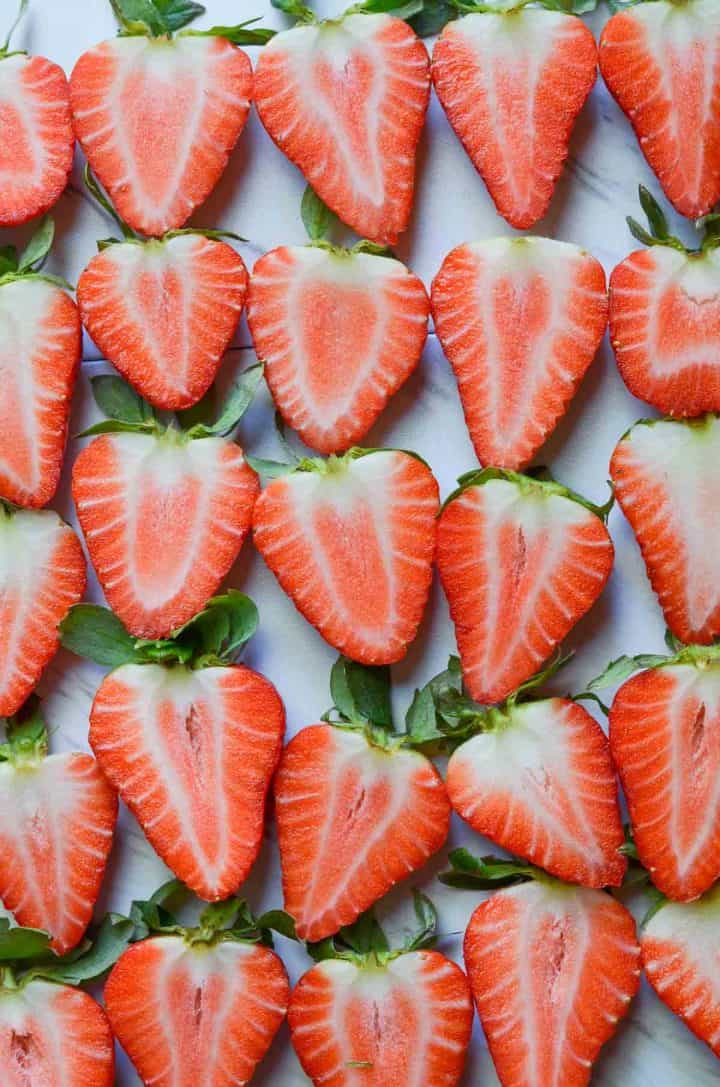 Easy And Healthy Deviled Strawberries+4 Variations - Fit Meal Ideas