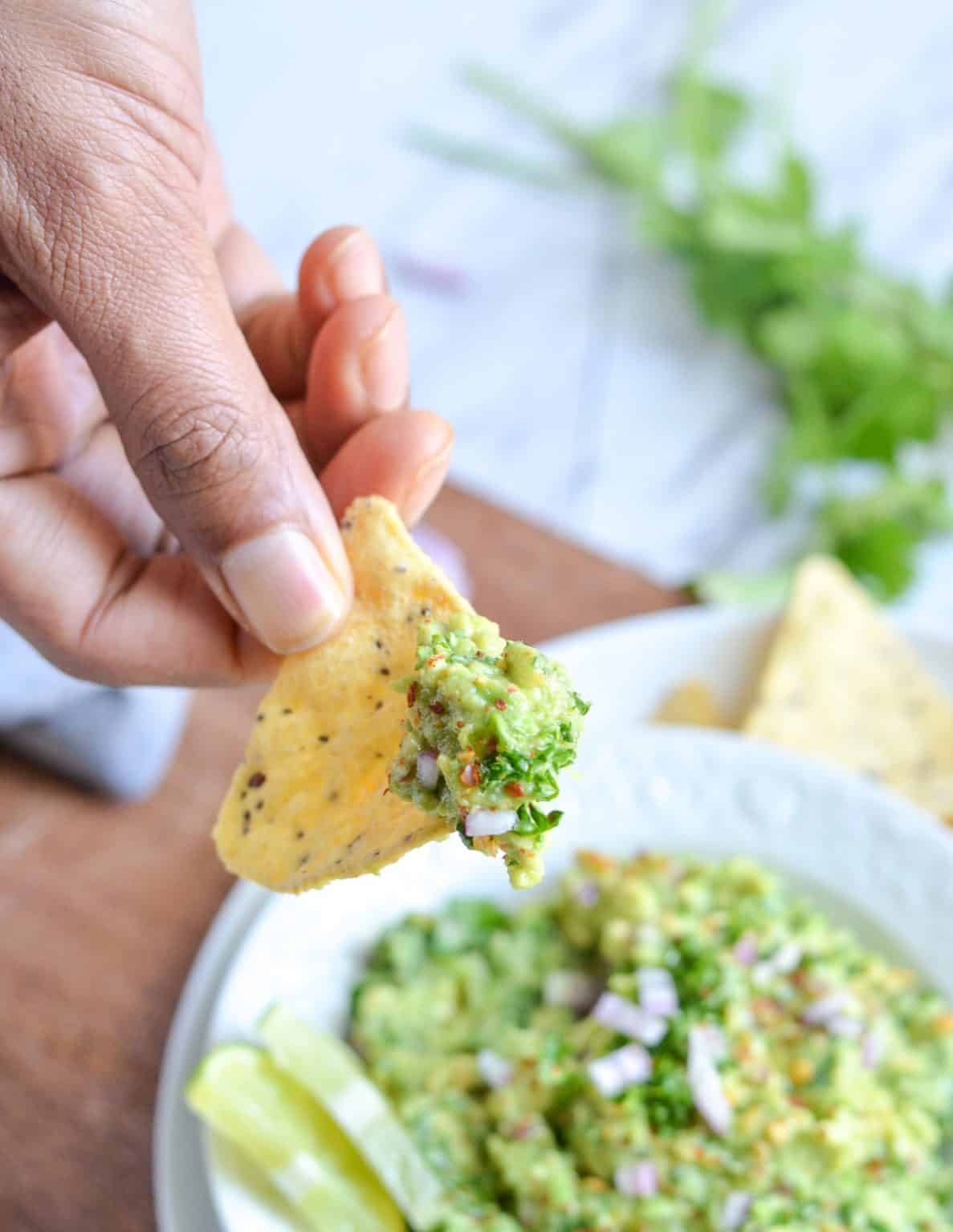 Best Spicy Guacamole Without Tomatoes (9 ingredients) - Fit Meal Ideas